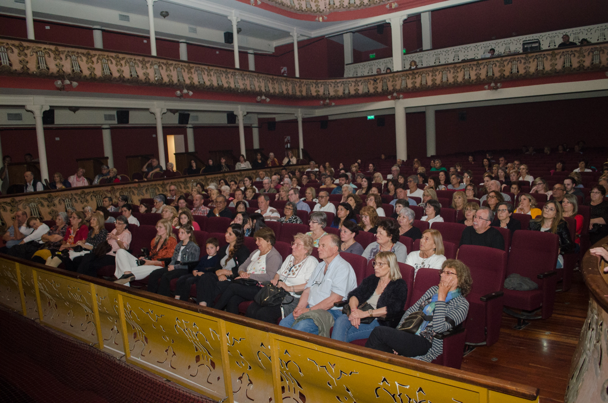 "Argentinidad" regresó al Constantino con una función a beneficio de ...